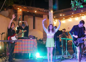 Atomic Rose, la banda hondureña que destaca por su estilo único
