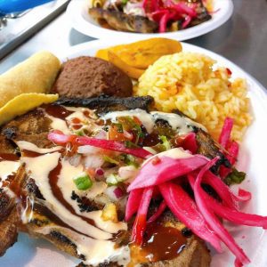 Coco Baleadas, el hogar de la baleada más grande