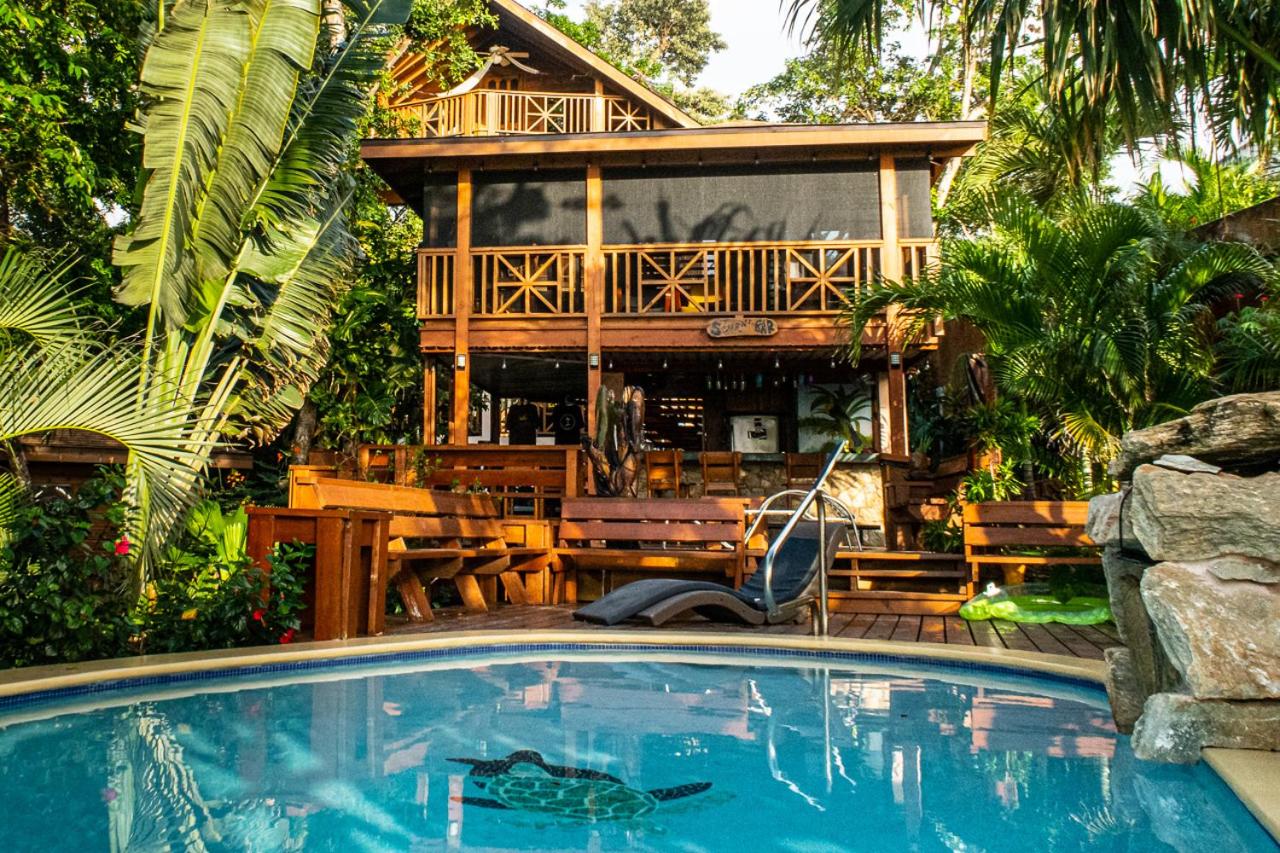 Turtle Beach Dive Resort en Roatán