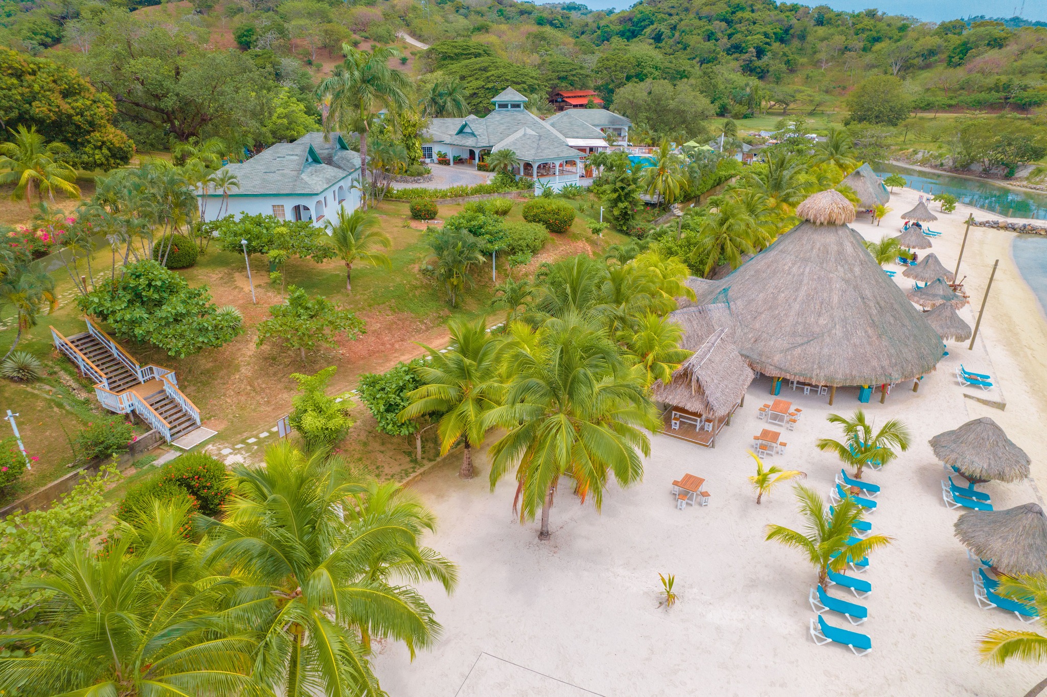 Turquoise Bay Resort, un hospedaje rodeado por las aguas del Caribe