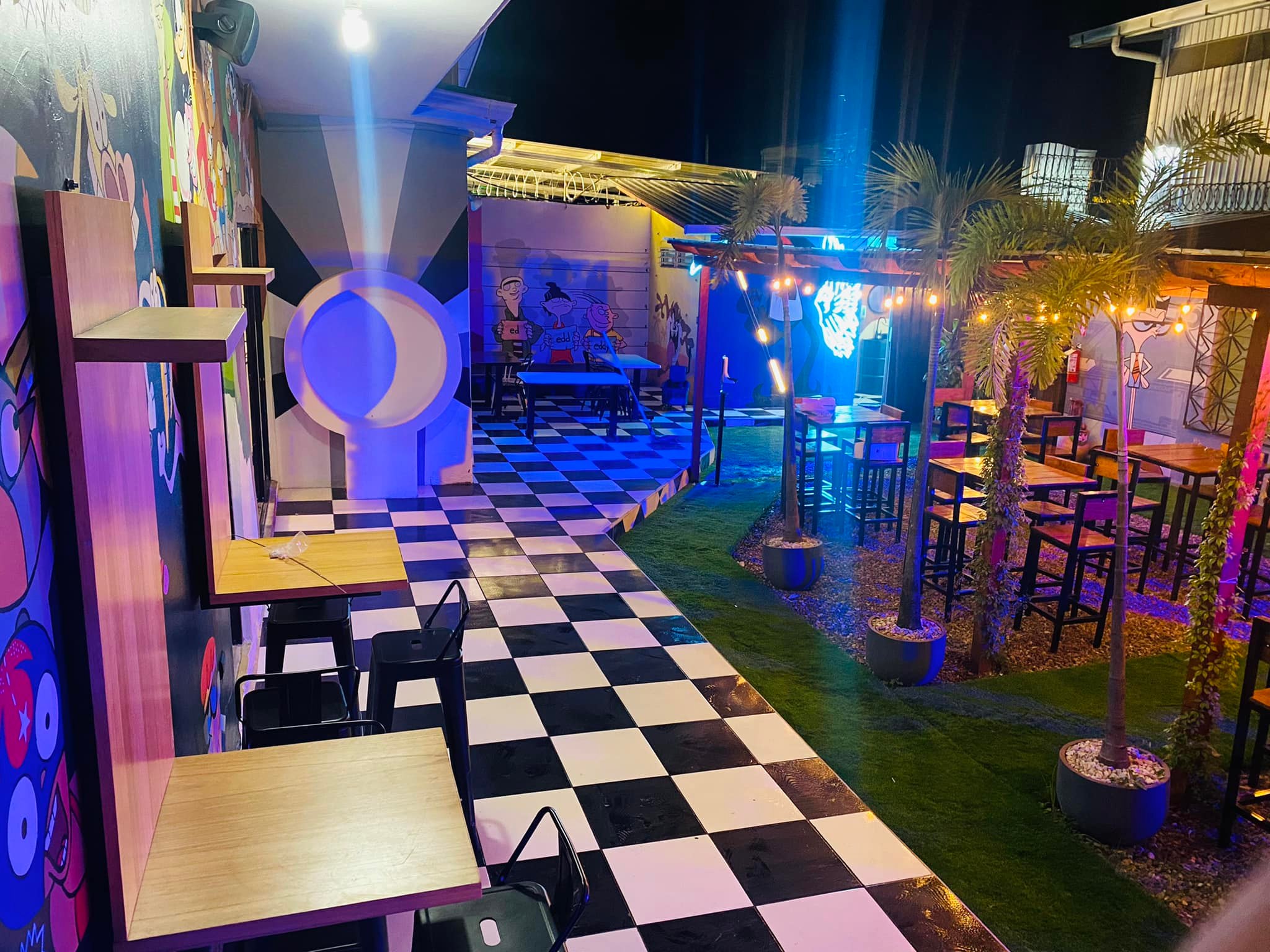 Cartoon Burgers, restaurante inspirado en dibujos animados de Cartoon ...