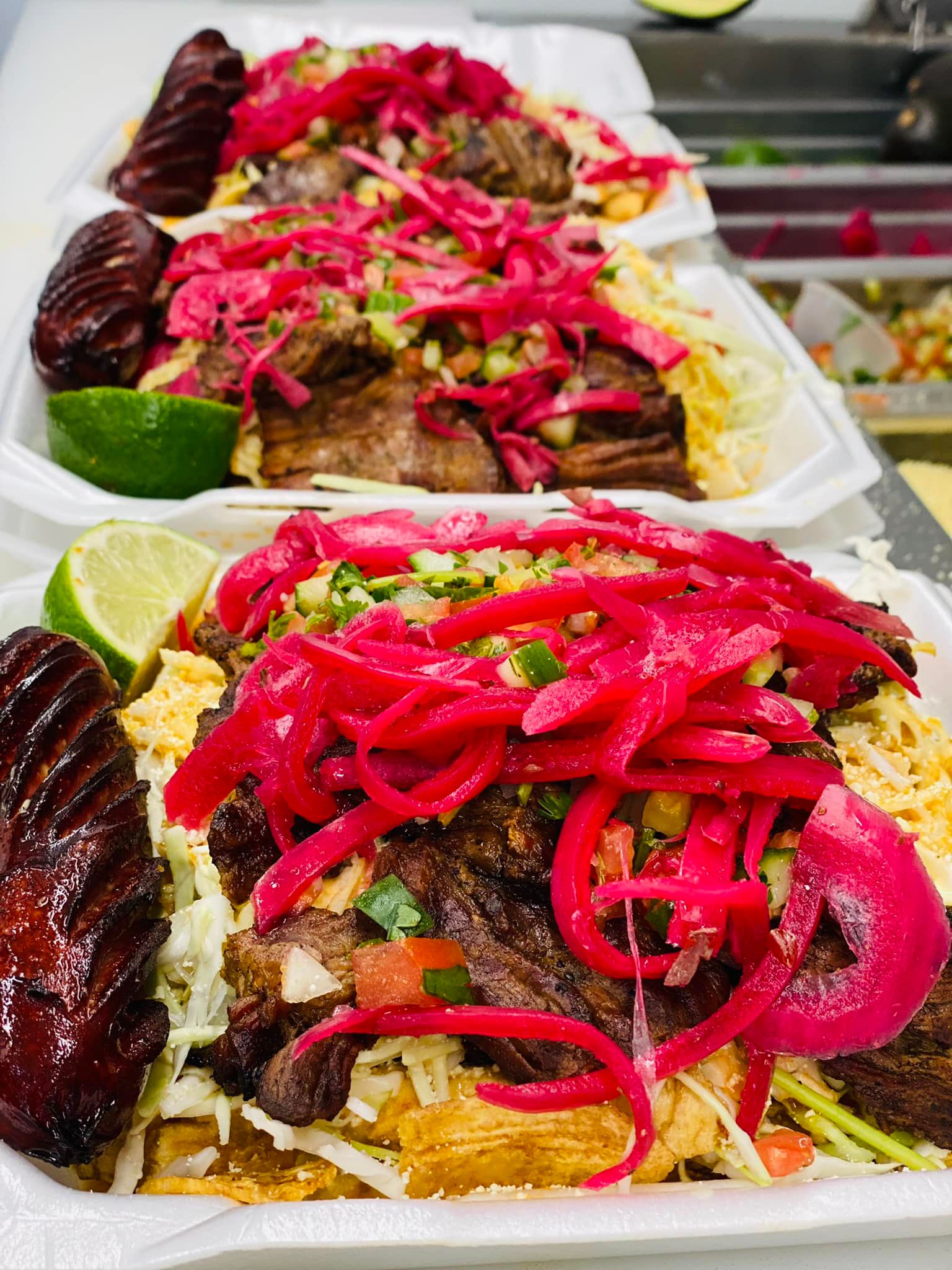 Hondureña emprende con Food Truck catracho en Estados Unidos | Honduras.com