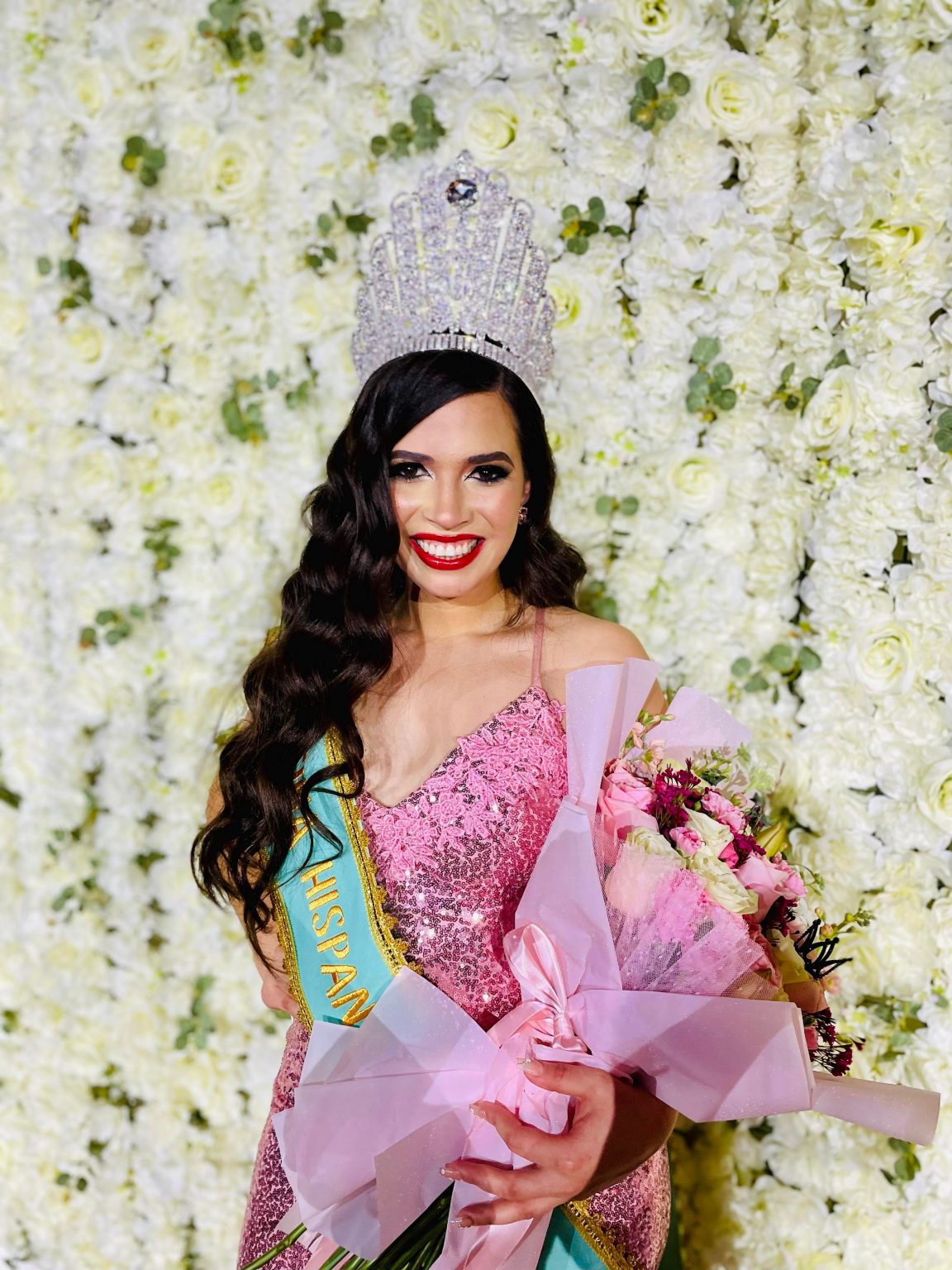 Hondureña Suseth Calix ganó el certamen Reina Hispana de Oklahoma