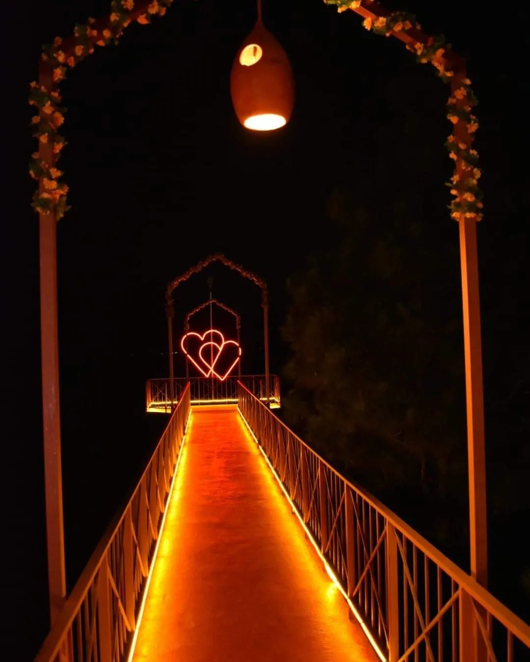 Plaza Robles, un espacio con deliciosa gastronomía entre la naturaleza ...