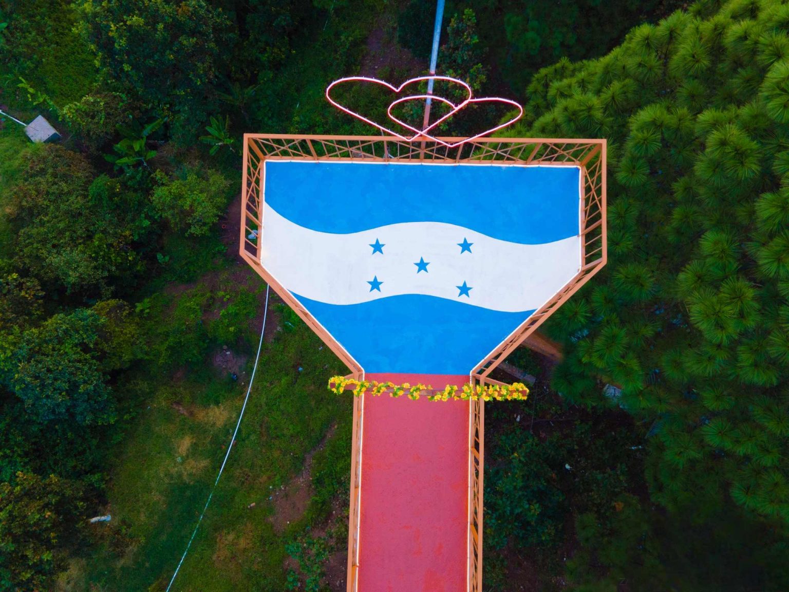 Plaza Robles, un espacio con deliciosa gastronomía entre la naturaleza ...