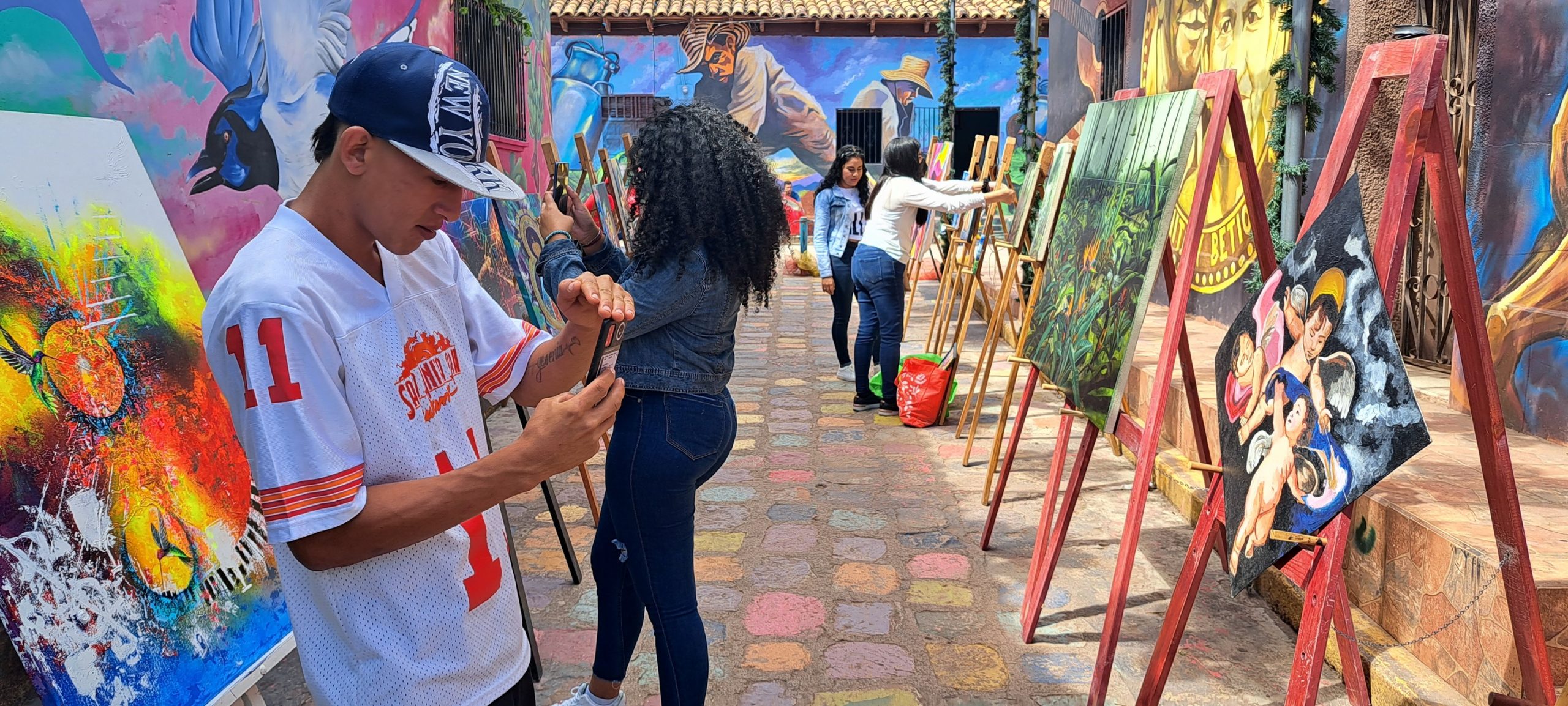 La Calle de los Artistas de AHAP ya inició en municipios de Honduras