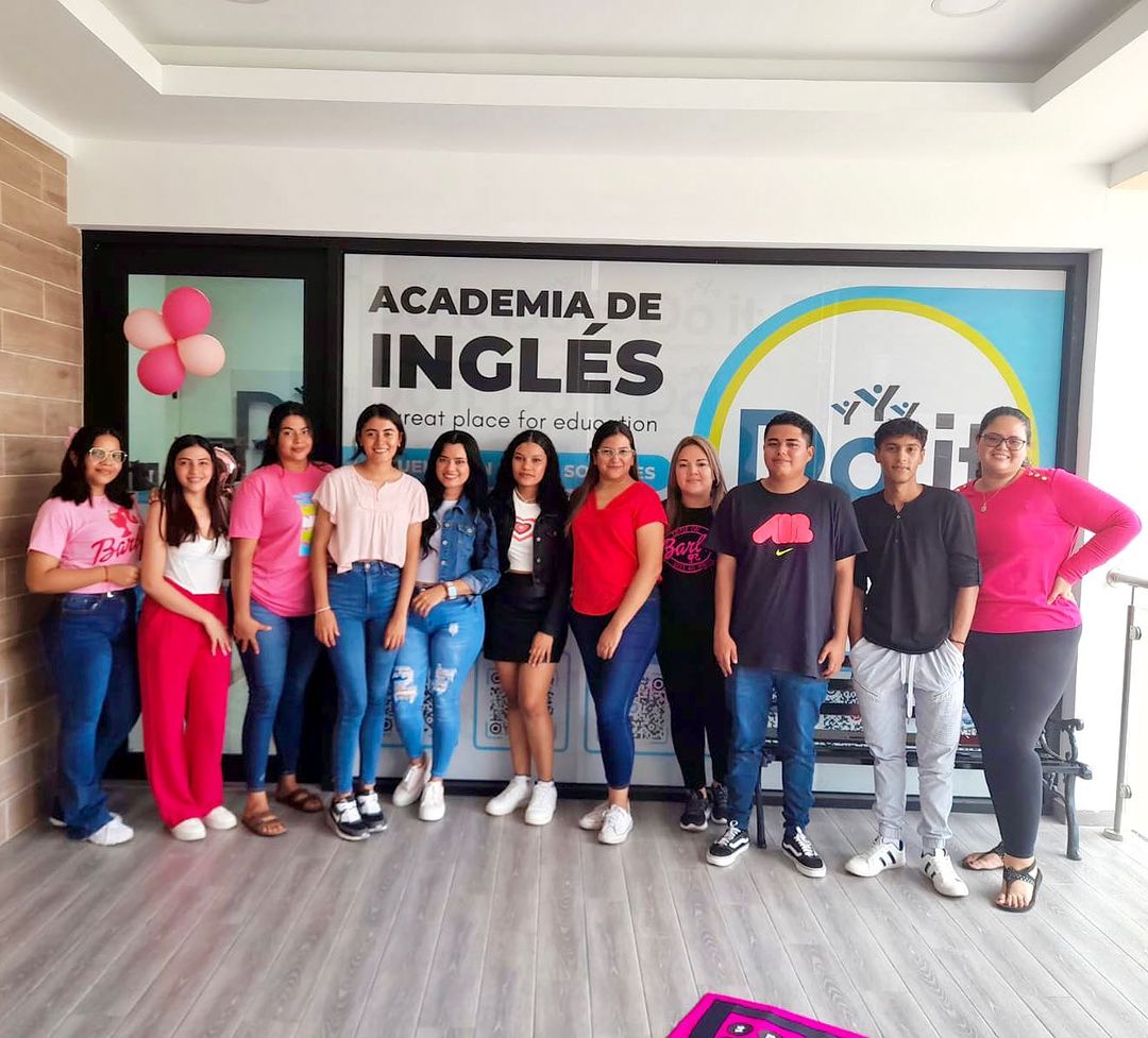 Academia de Inglés "Do it Learning Center" brinda becas a Hondureños