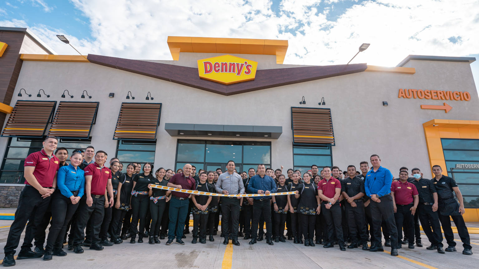 Nuevo restaurante Denny's en El Progreso, Yoro