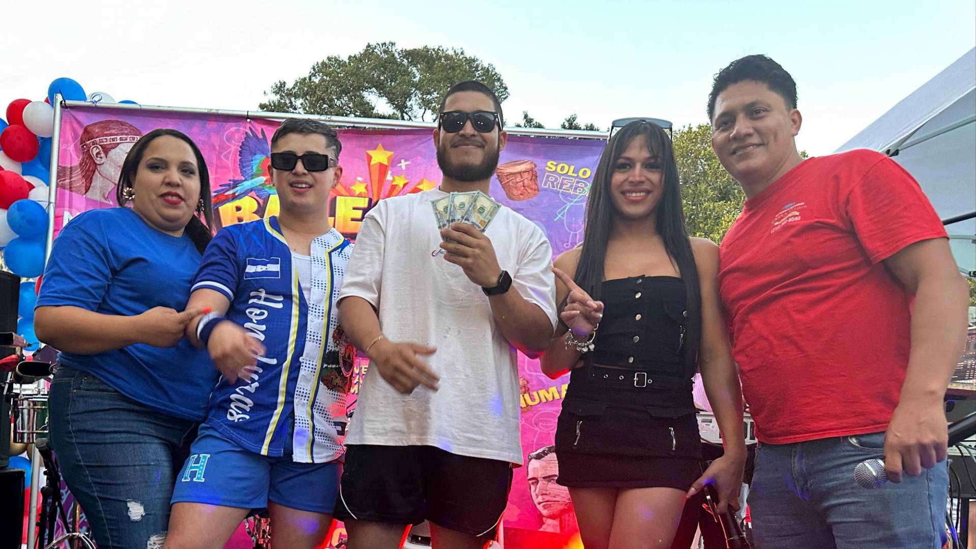 Hondureño se comió una baleada de 26 pulgadas en 2:44 minutos
